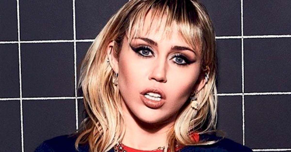 Miley Cyrus: confira a tracklist e a capa de seu novo álbum ao vivo ...