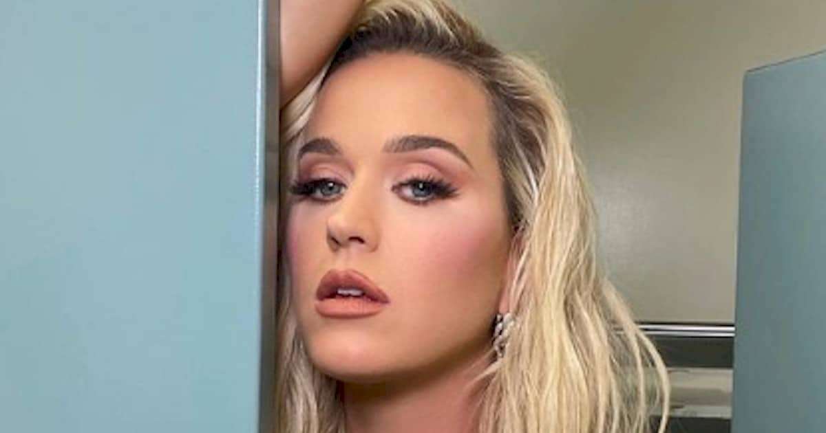Katy Perry anuncia podcast sobre Elizabeth Taylor