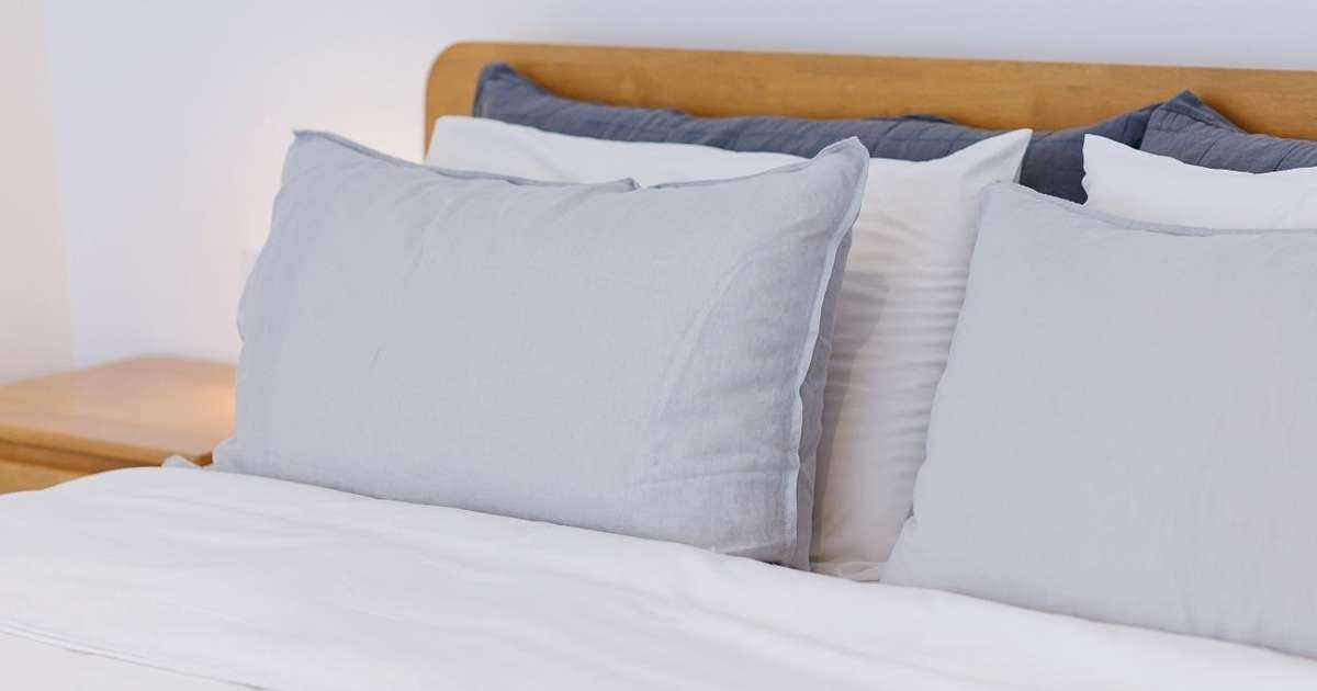 Como escolher o travesseiro e saber a hora certa de trocar o seu