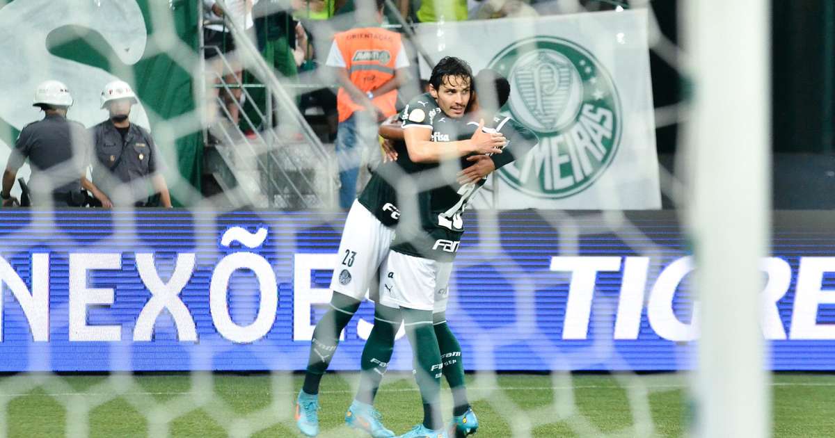 Com gols de Danilo e Veiga, Palmeiras vence o time misto do Bragantino ...