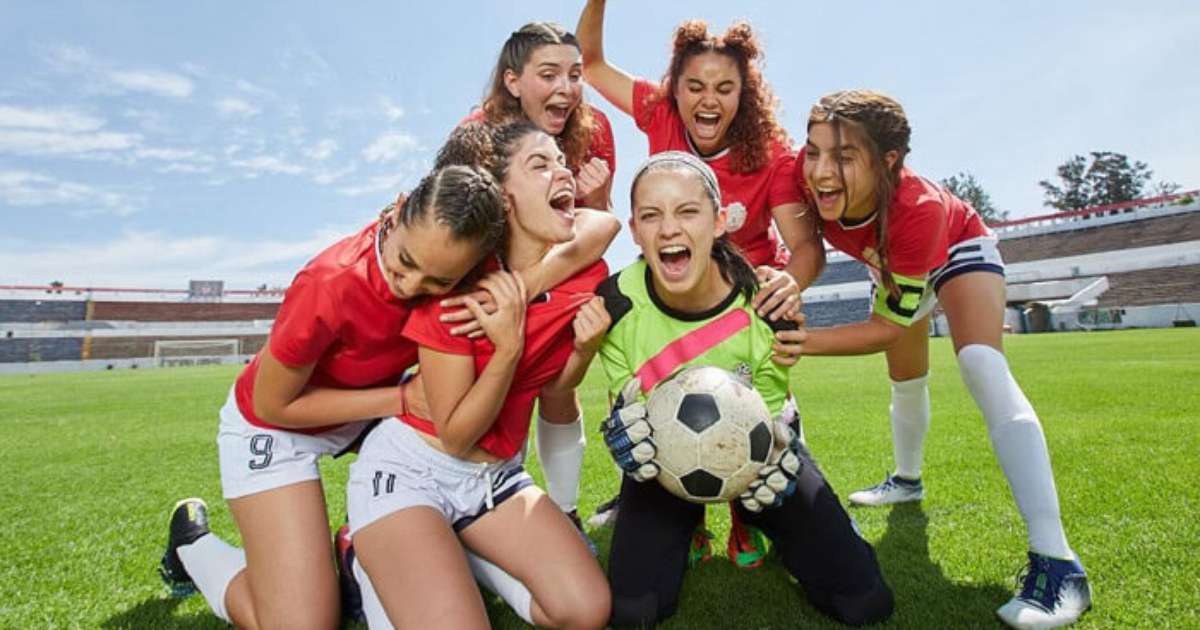 Mulheres e futebol: 5 motivos pra ver a série Las Bravas