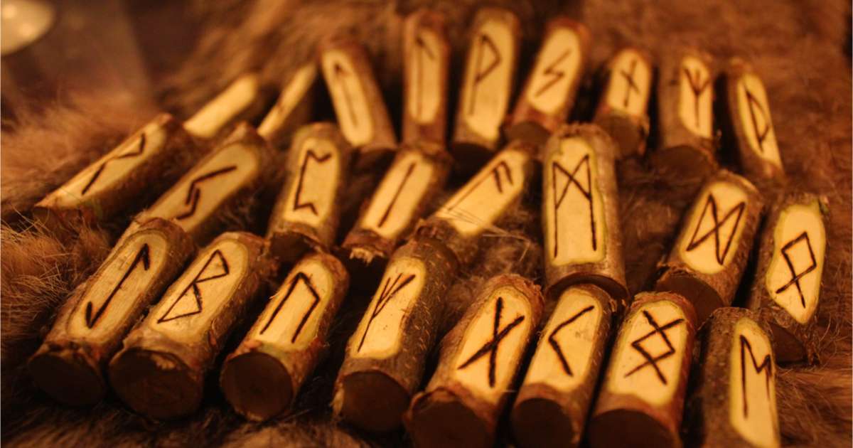 Já ouviu falar em Runas? Saiba como utilizar esse oráculo para obter ...