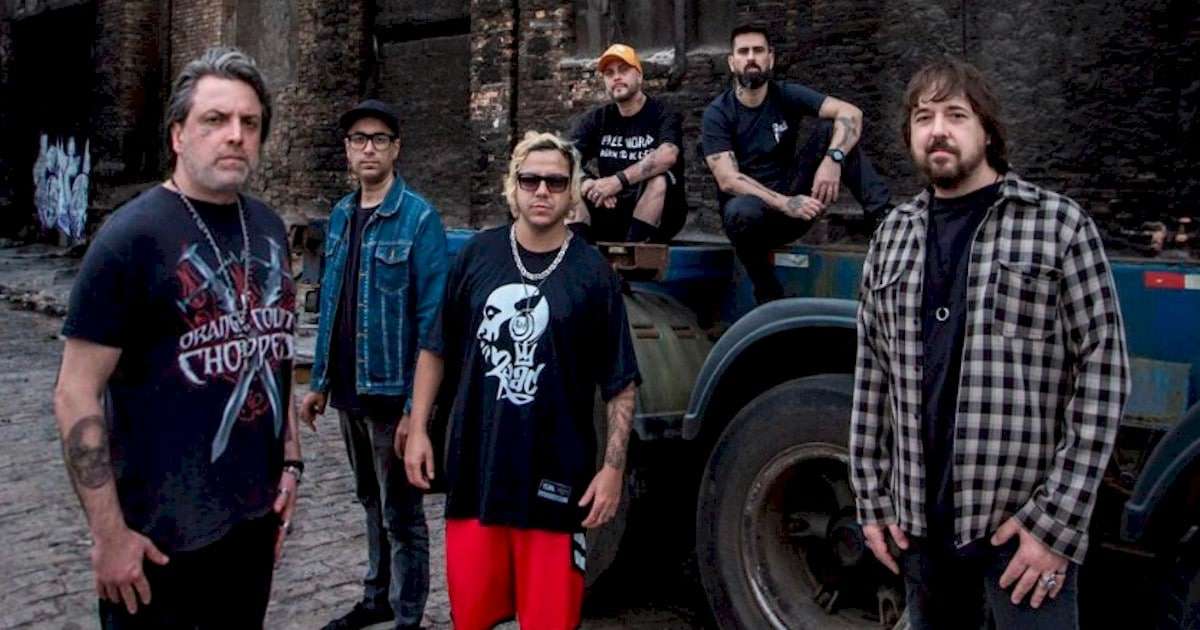 Charlie Brown Jr. celebrará 30 anos de carreira com turnê