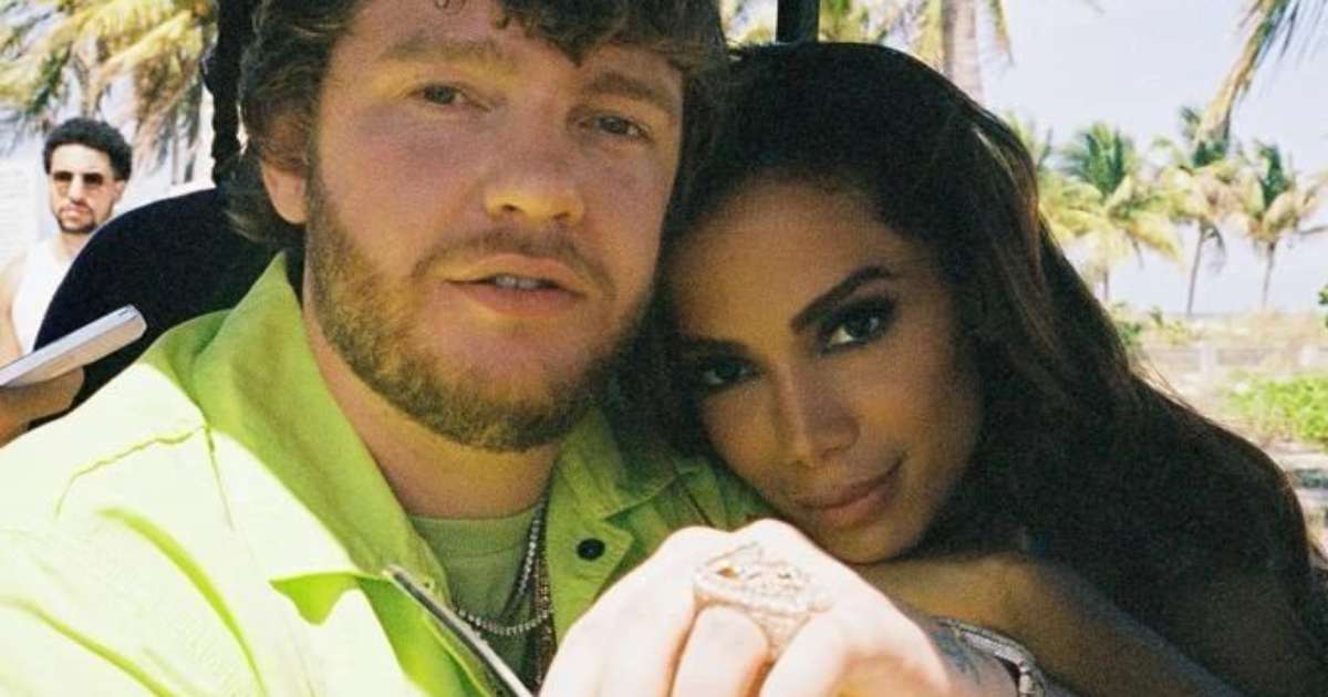 Anitta posta foto com novo namorado em bastidores de nova música