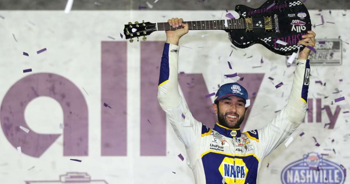 Elliott vence prova da Nascar interrompida duas vezes por raios e chuva ...