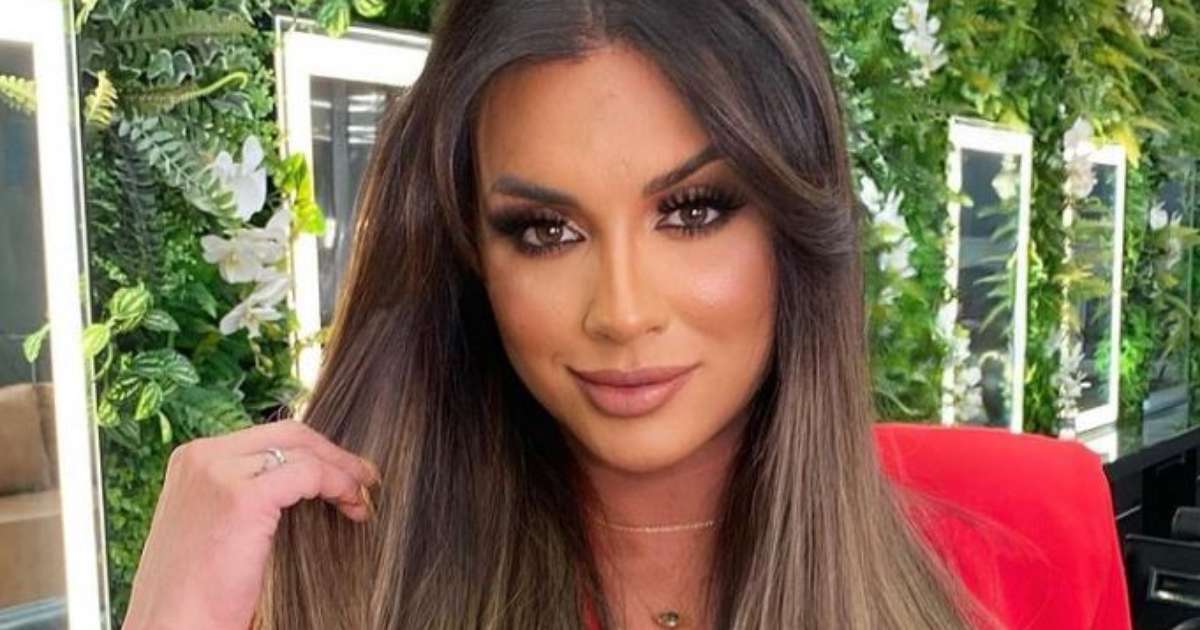 Ex-panicat descarta 3ª pessoa em relacionamento: "É muita modernidade"