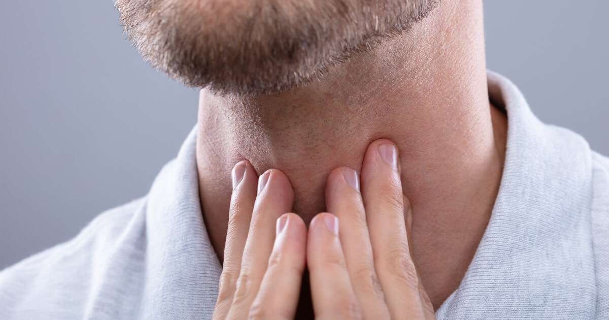 Câncer de garganta: dor e tosse podem indicar surgimento da doença