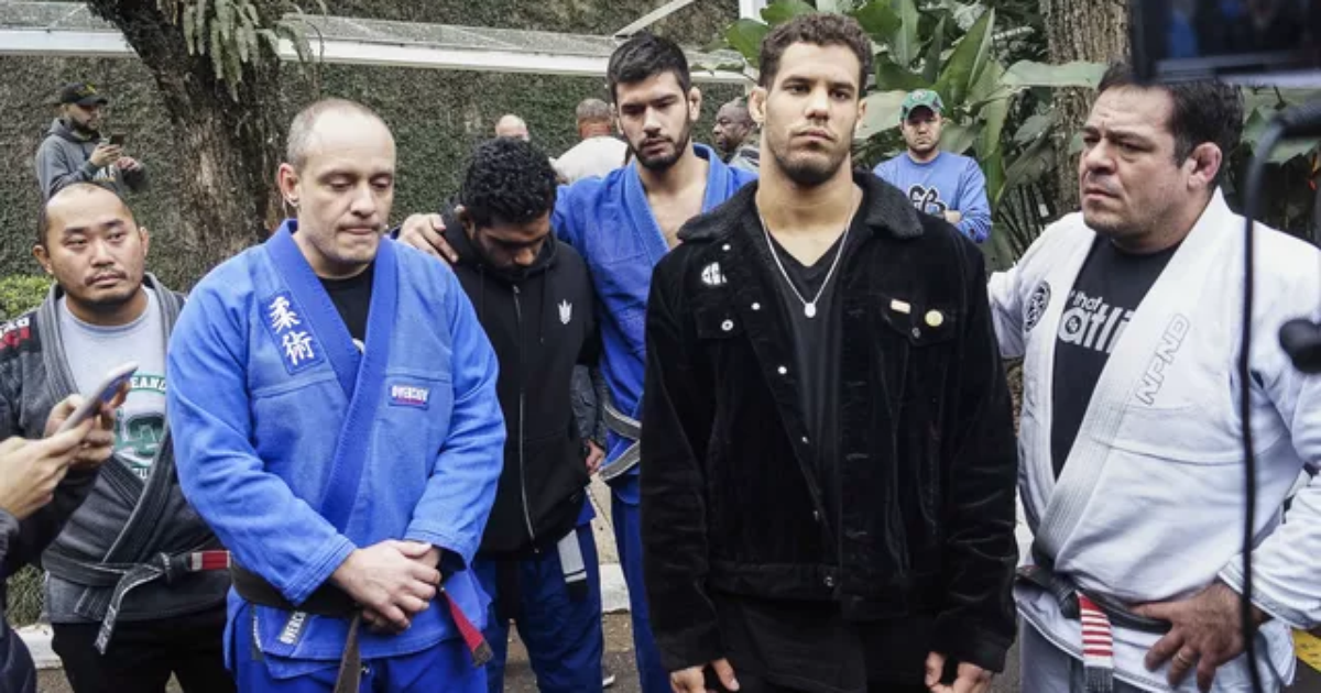 Morte de Leandro Lo: amigos vão a velório com quimonos para homenagear ...