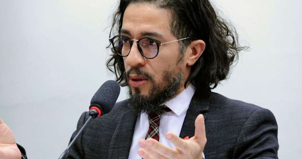 Jean Wyllys afirma que irá voltar ao Brasil: “Quero e vou”