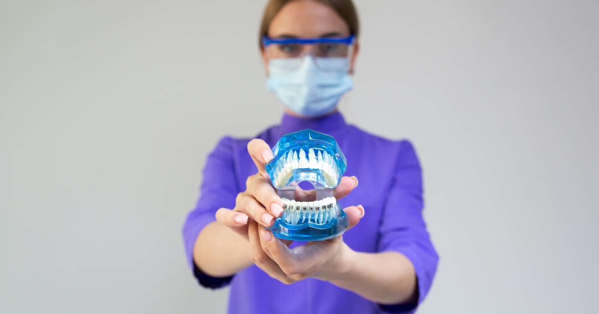 Cor dos dentes: qual a tonalidade ideal de um dente saudável?