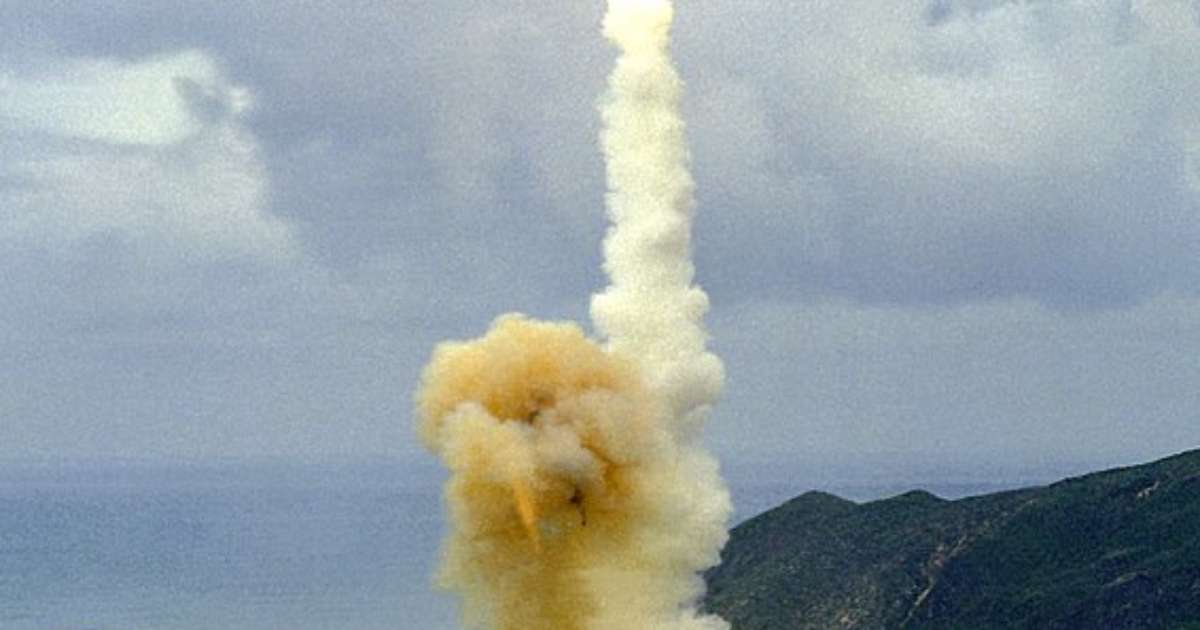 Míssil americano carrega três armas nucleares de uma só vez