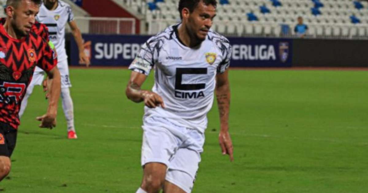 Lucas Cardoso vibra com conquista da vaga na Conference League pelo KF ...