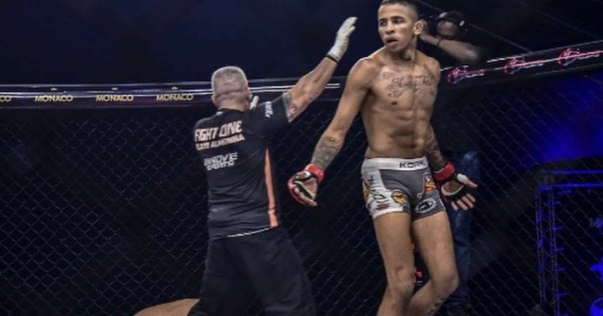 Carlos Prates vence por nocaute, fatura cinturão de MMA e faz história ...