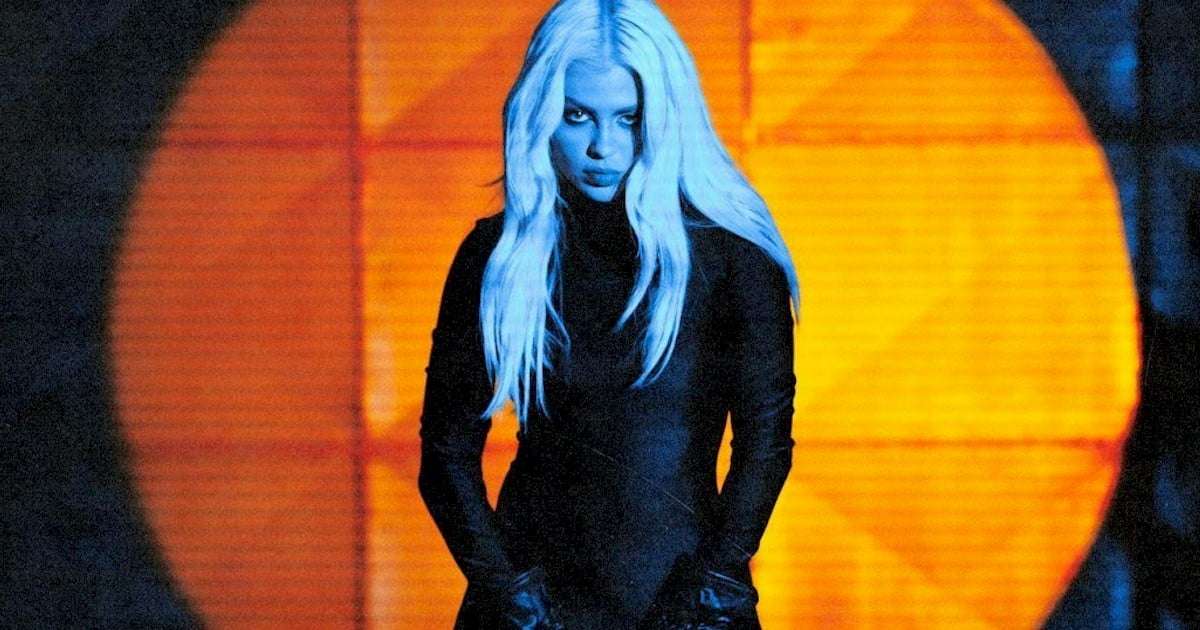 Luísa Sonza segue no topo das paradas com "Coração Cigano"