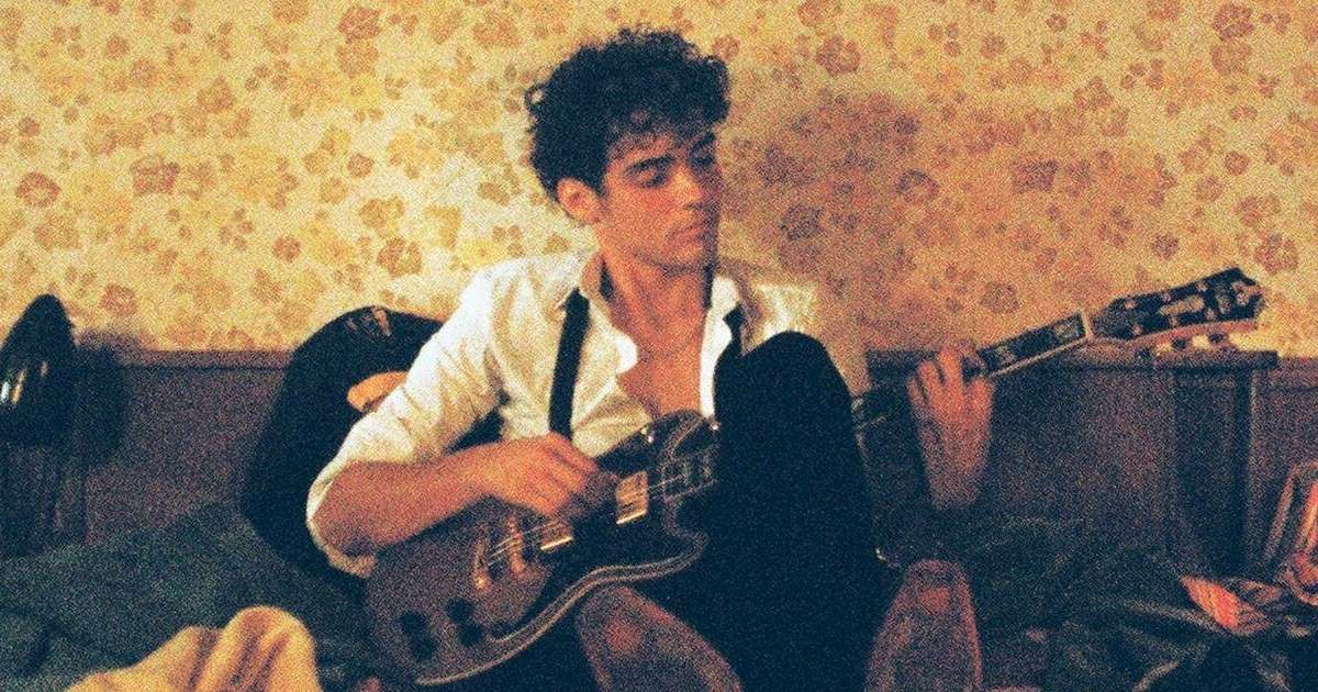 Joshua Bassett lança o novo EP "Sad Songs In A Hotel Room"