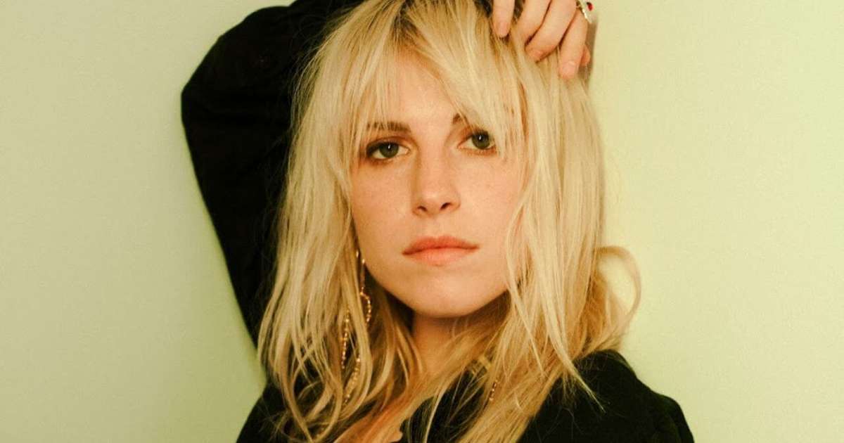 Após lançamento de single, Hayley Williams expõe namoro com membro do ...