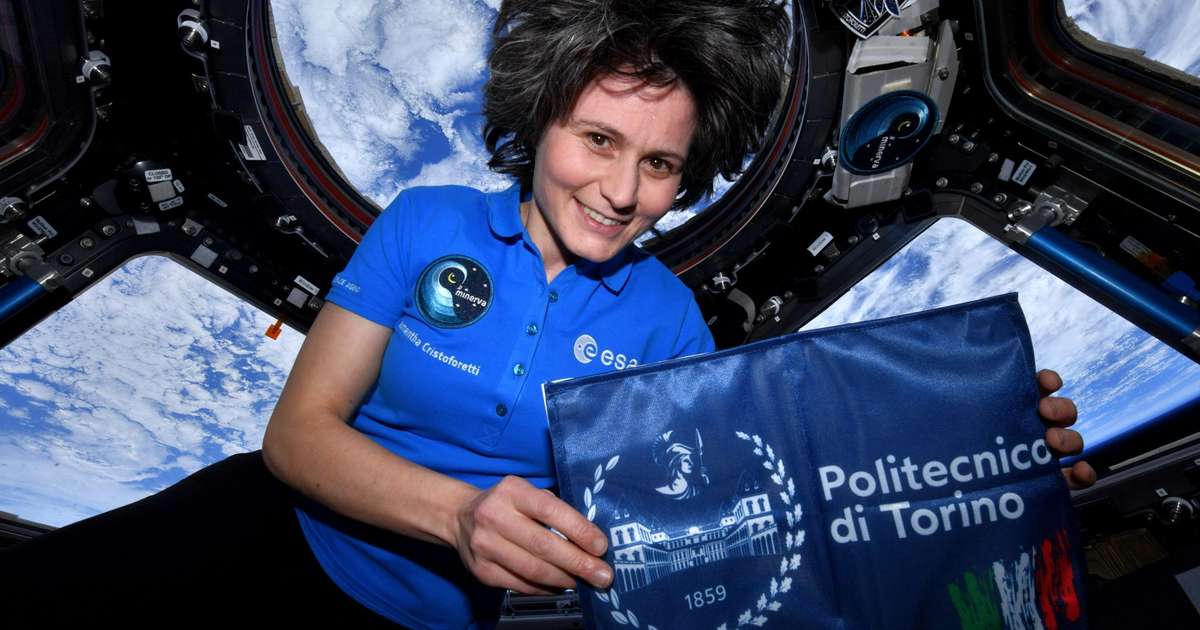 Quem é Samantha Cristoforetti, primeira mulher europeia a chefiar a ISS