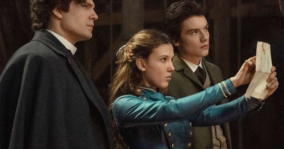 Millie Bobby Brown se alia a Sherlock no trailer de "Enola Holmes 2"