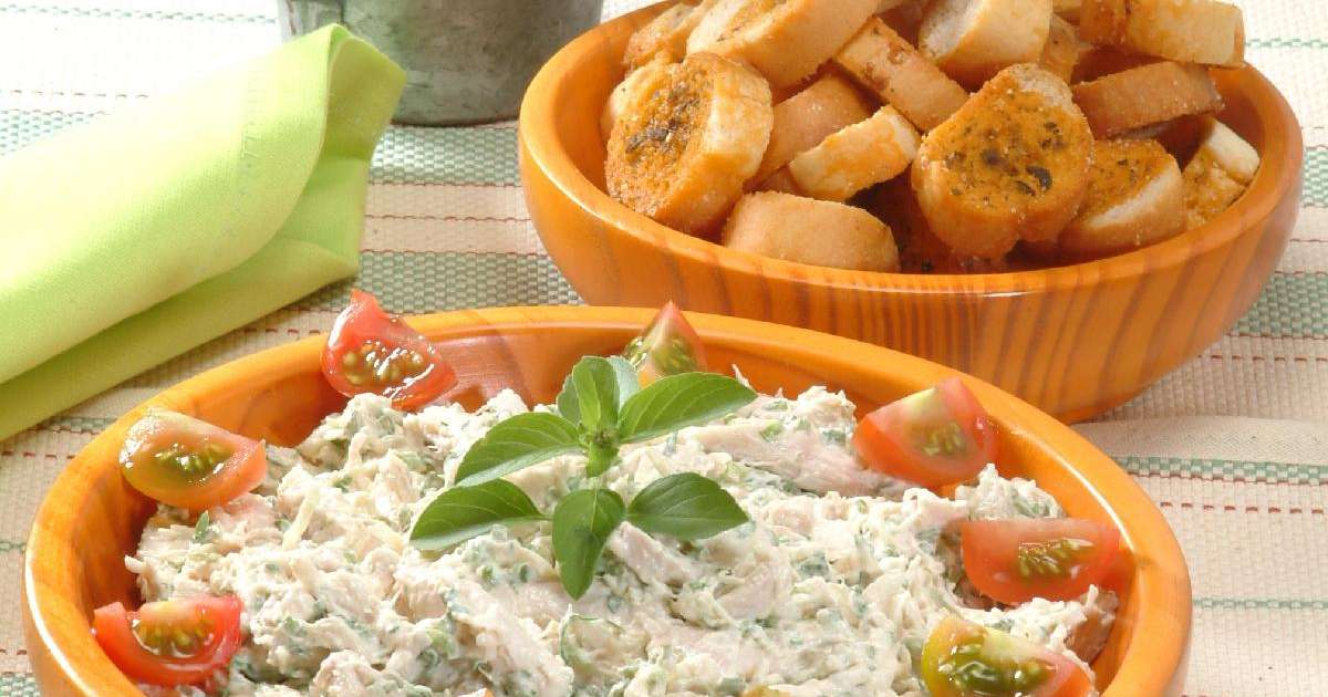 Patê de frango tradicional: aproveite com deliciosas torradinhas e ...