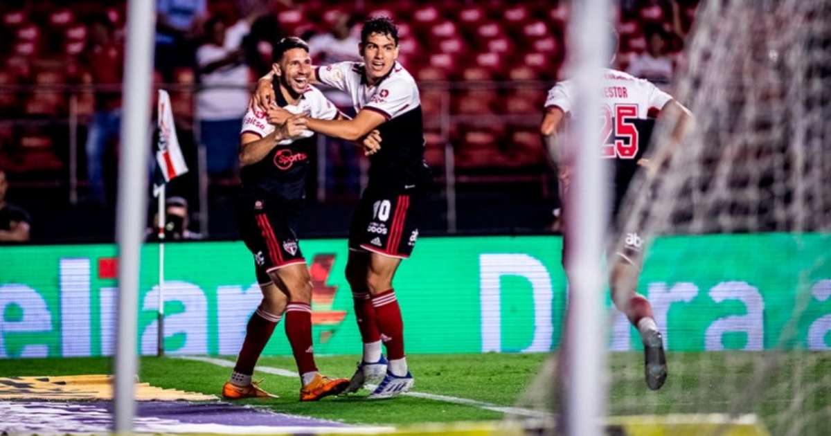 Calleri faz dois em vitória do São Paulo e jornalista questiona ...