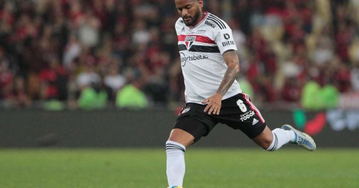 Fluminense inicia planejamento para 2023 e monitora situação de Reinaldo