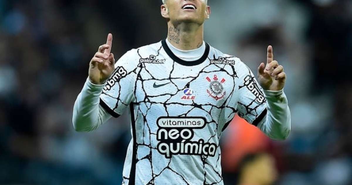 ATUAÇÕES: Em noite festiva para Pelé, Róger Guedes brilha com a camisa ...