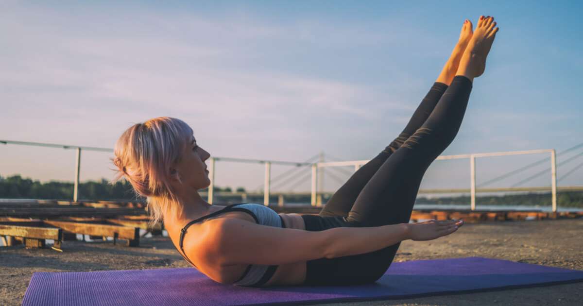 10 exercícios de pilates para você fazer em casa
