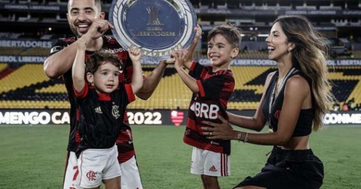 Marilia Nery elogia marido Éverton Ribeiro após título da Libertadores ...