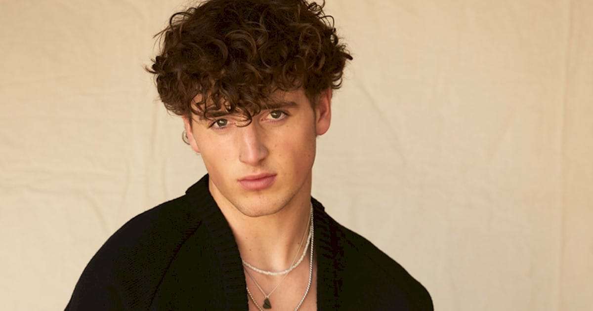 Benson Boone lança a inédita faixa "Before You"