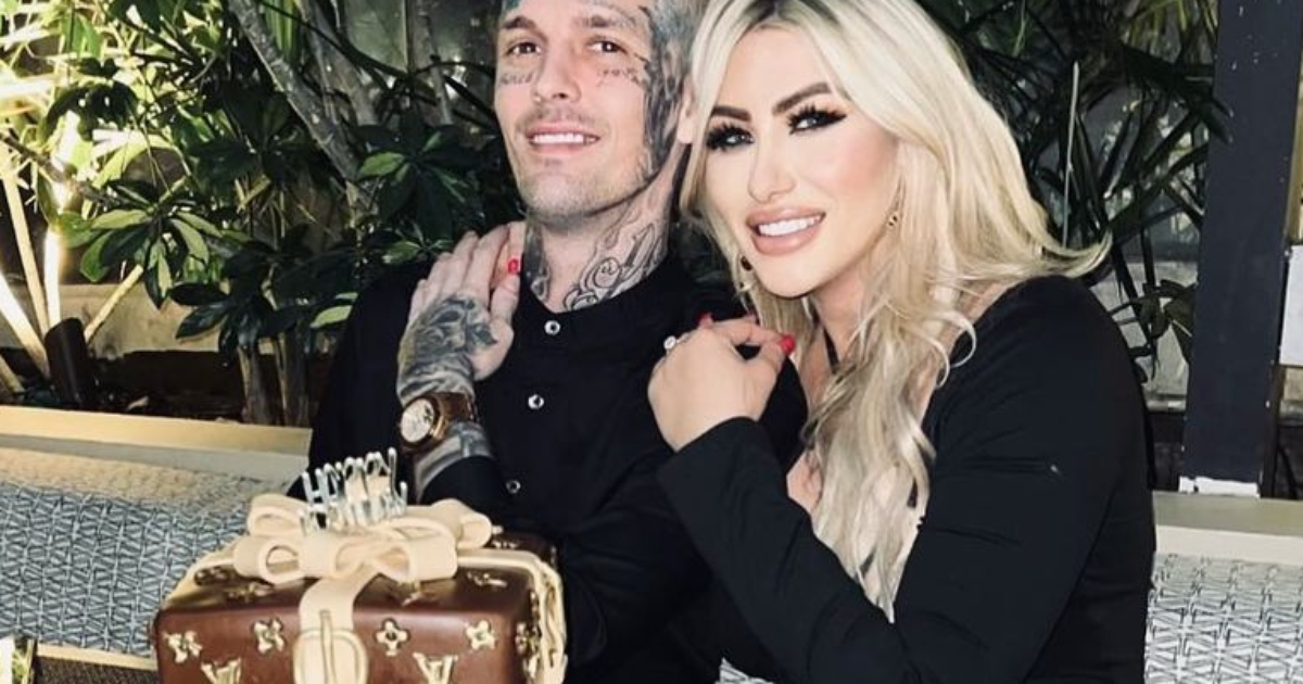 'Tenho que ser forte pelo nosso filho', diz noiva de Aaron Carter após ...