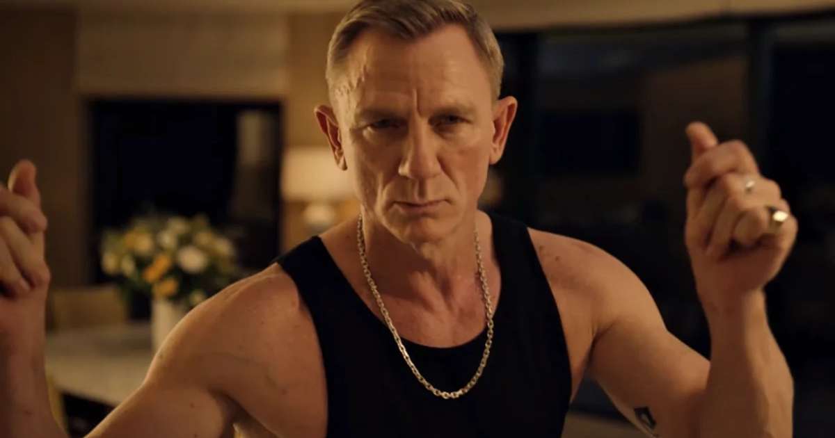Daniel Craig surpreende ao rebolar em comercial de vodka dirigido por ...