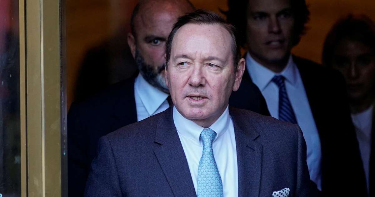 Ator Kevin Spacey enfrenta mais acusações de agressão sexual no Reino Unido