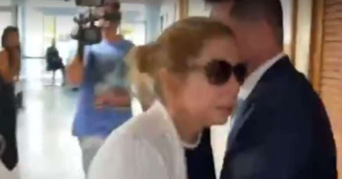 Defensora aposentada que chamou entregador de ‘macaco’ ataca ...