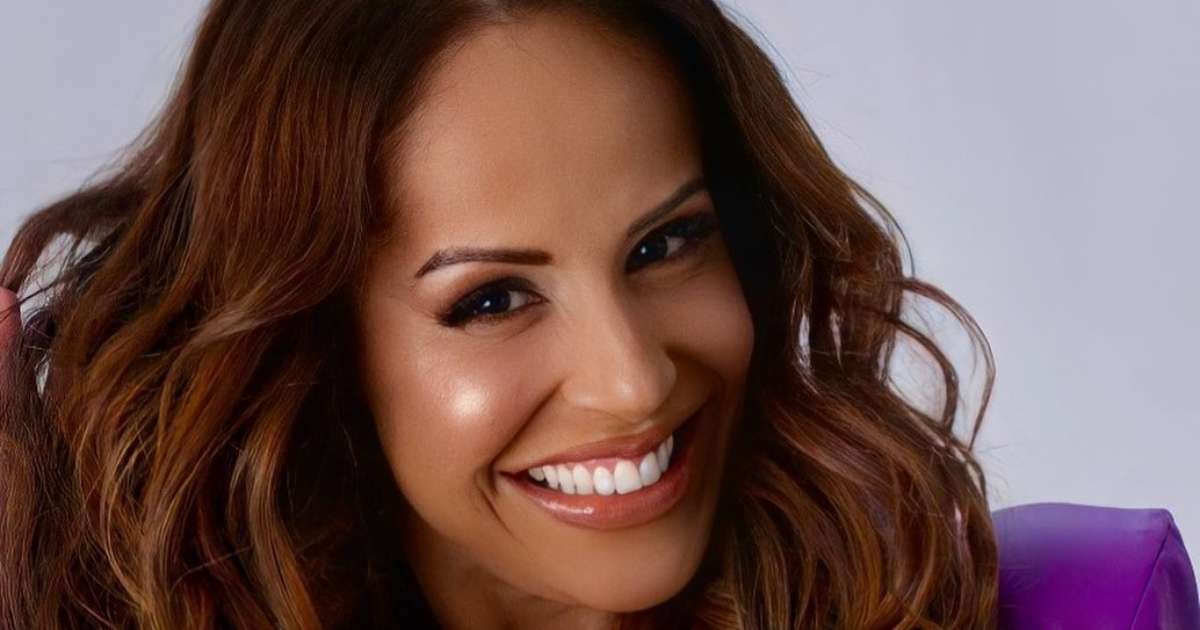 Dona do hit 'Xibom Bombom' comenta mensagem da música: "Continua atual"