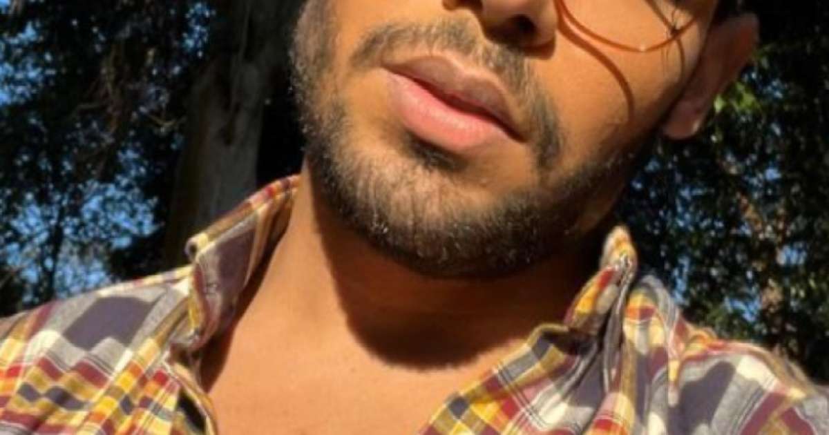 Ex-"BBB" Vyni faz harmonização facial chocante: "Virou o Drake"