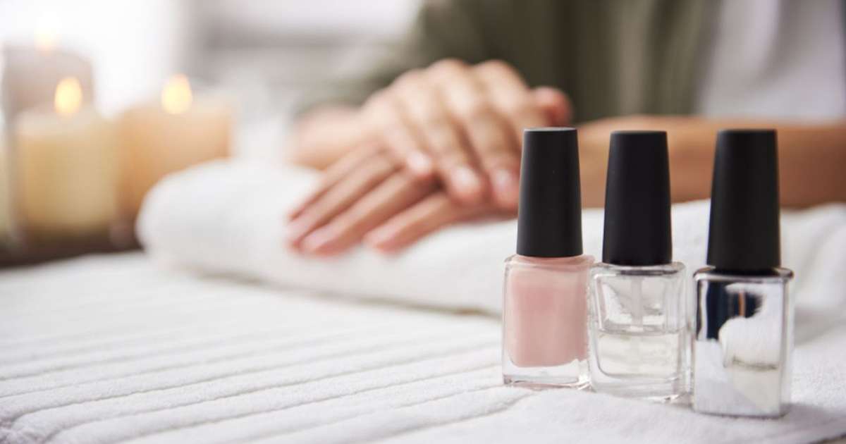 Além da estética! Outras utilidades do esmalte transparente no dia a dia