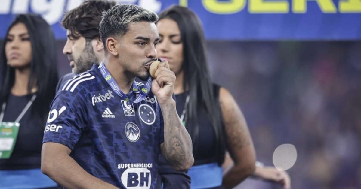 Rumo ao Corinthians, Matheus Bidu se despede do Cruzeiro: 'Muito obrigado'