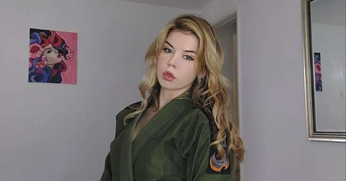 Modelo é paga para dar surra em homens