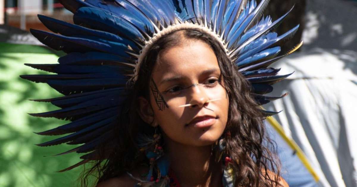 Alice Pataxó explica porque noivo carregará tronco com o dobro do peso ...