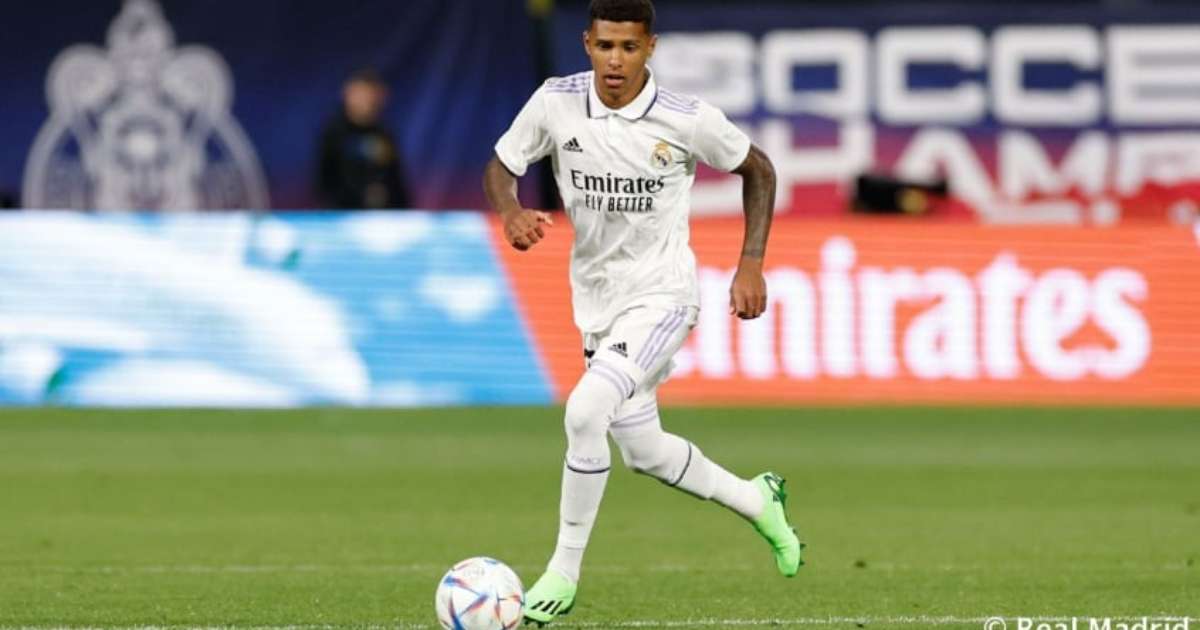 Real Madrid toma decisão sobre futuro de lateral-direito brasileiro