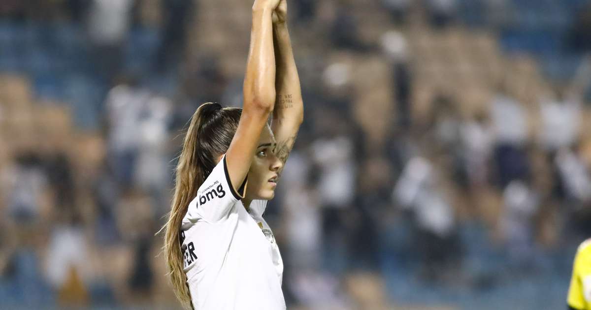 Corinthians estende contrato com quatro jogadoras