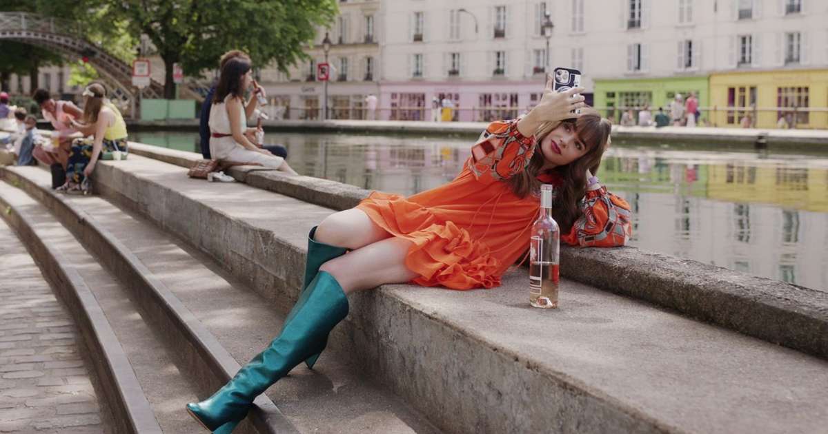 'Emily em Paris 3': figurinista revela duras críticas por detalhe em ...