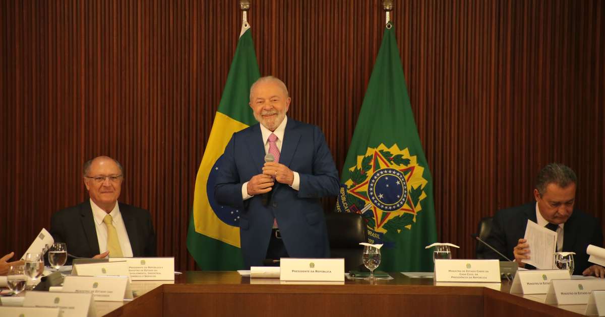 Relatório do Exército levado a Lula mostra grande desmobilização de ...