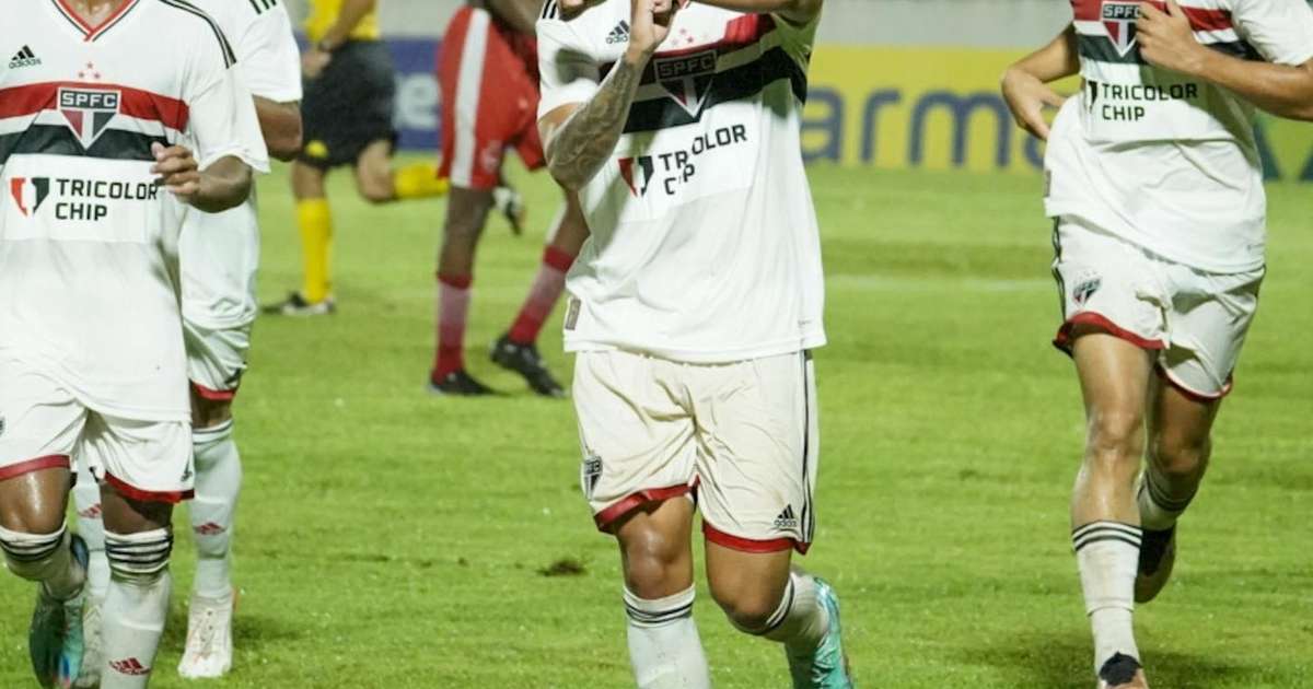 Talles Wander vibra com noite mágica pelo São Paulo na Copinha