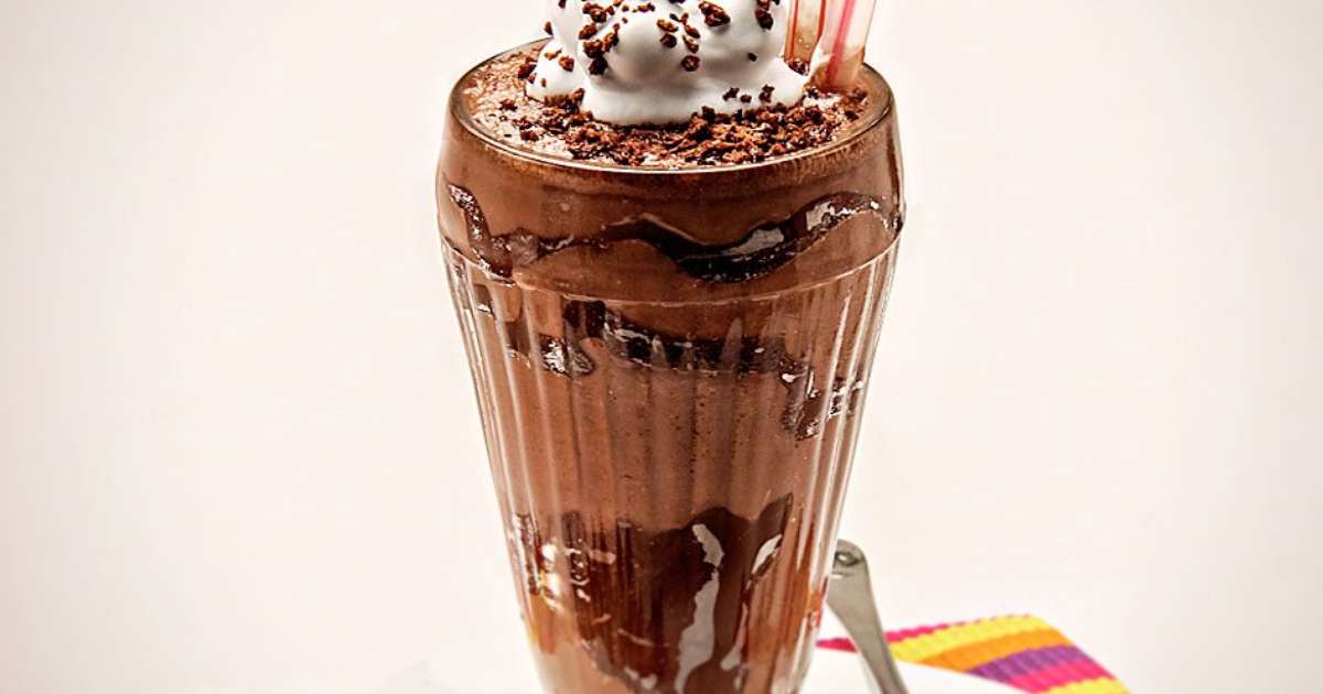 Milkshake de chocolate crocante irresistível para provar e aprovar!