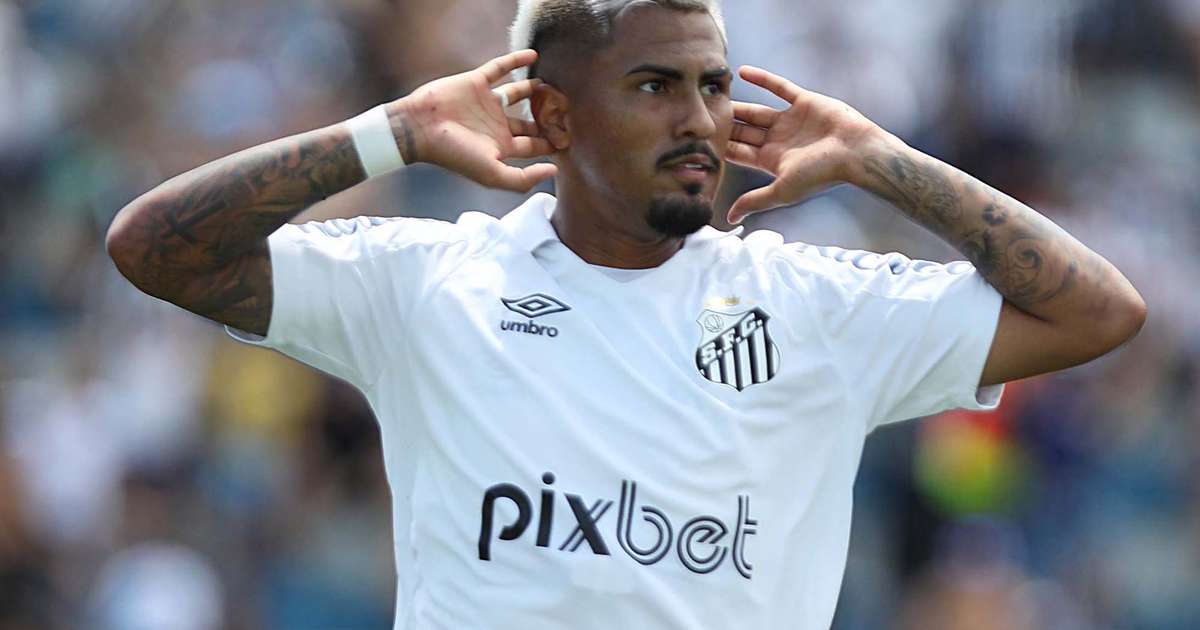 Ivonei revela conselho do pai antes de marcar gol do meio-campo ...