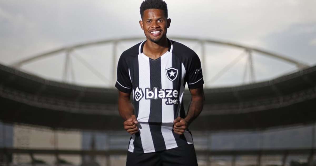 Botafogo faz nova oferta para contar com atacante nesta temporada