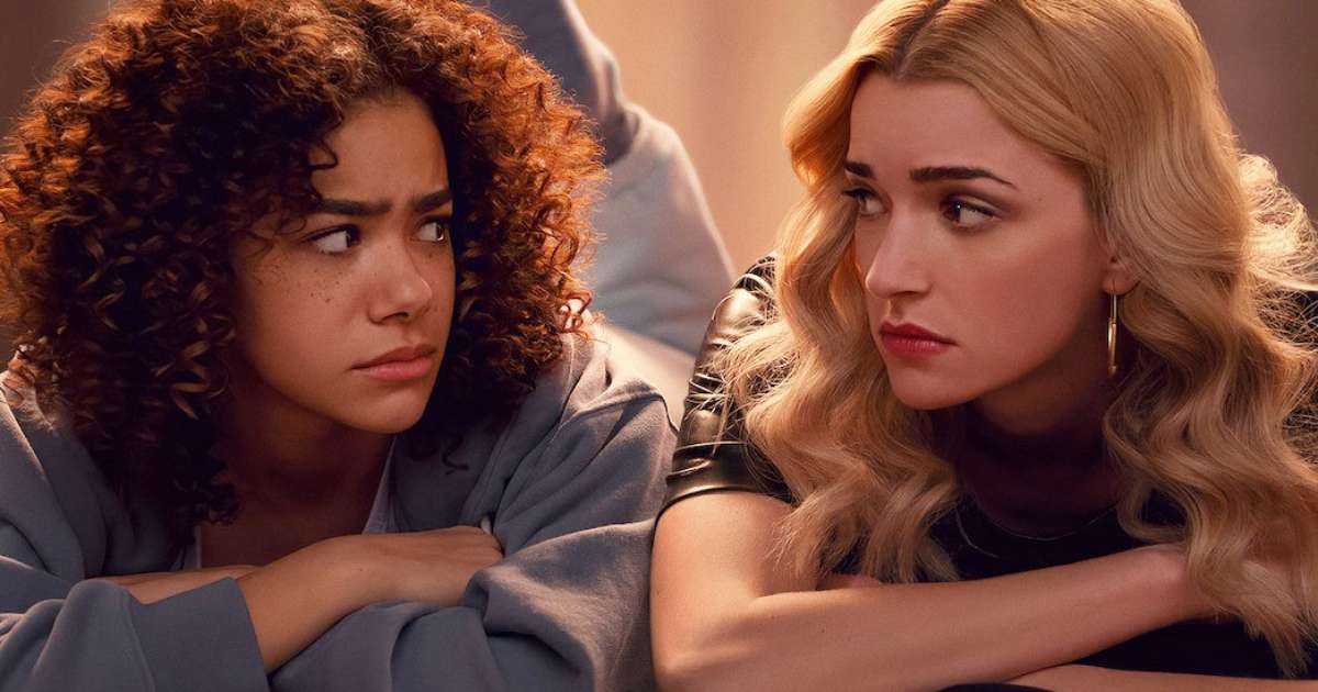 "Ginny & Georgia" domina o Top 10 mundial da Netflix