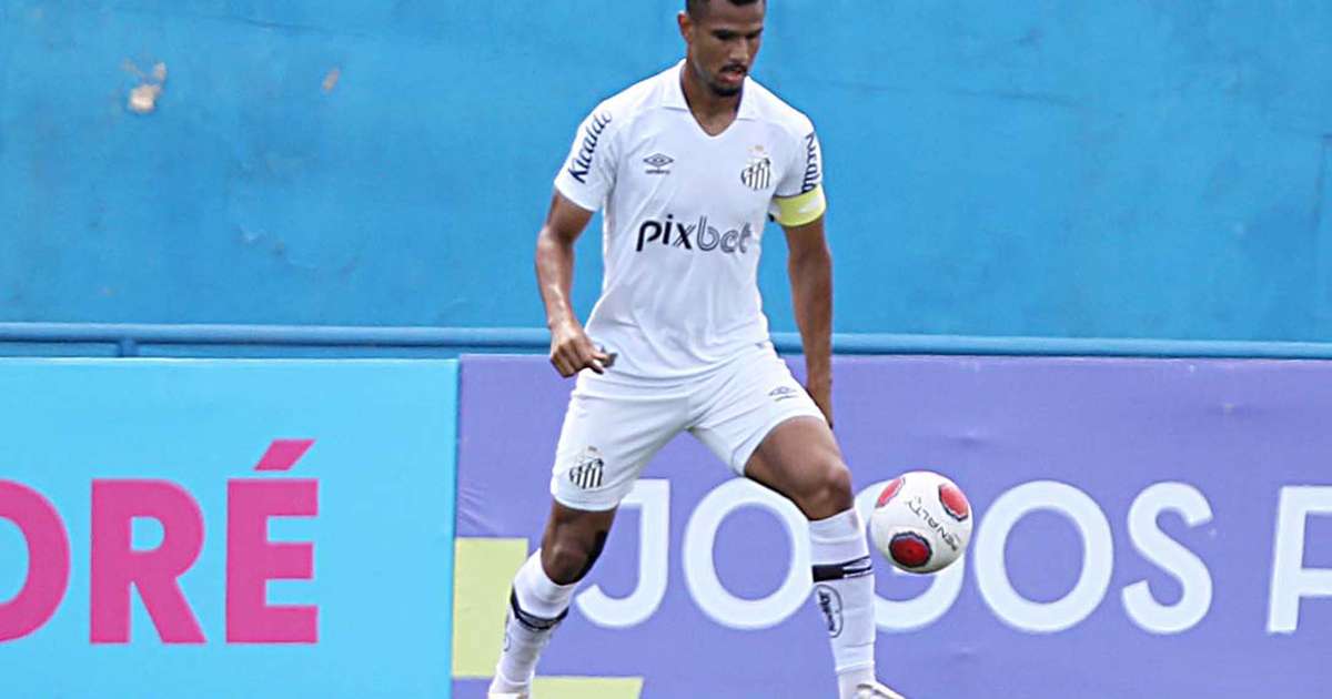 Derick fica na bronca com arbitragem, mas vê Santos "mais pronto" para ...