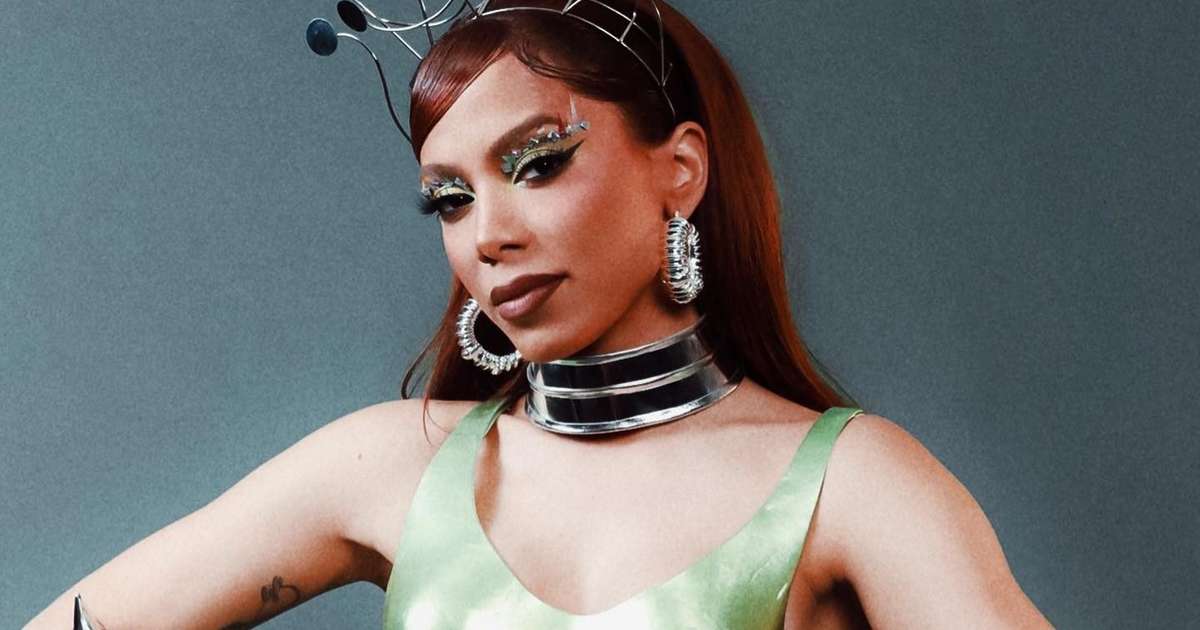 Do casamento do irmão a Barbarella: os looks de Anitta do finde